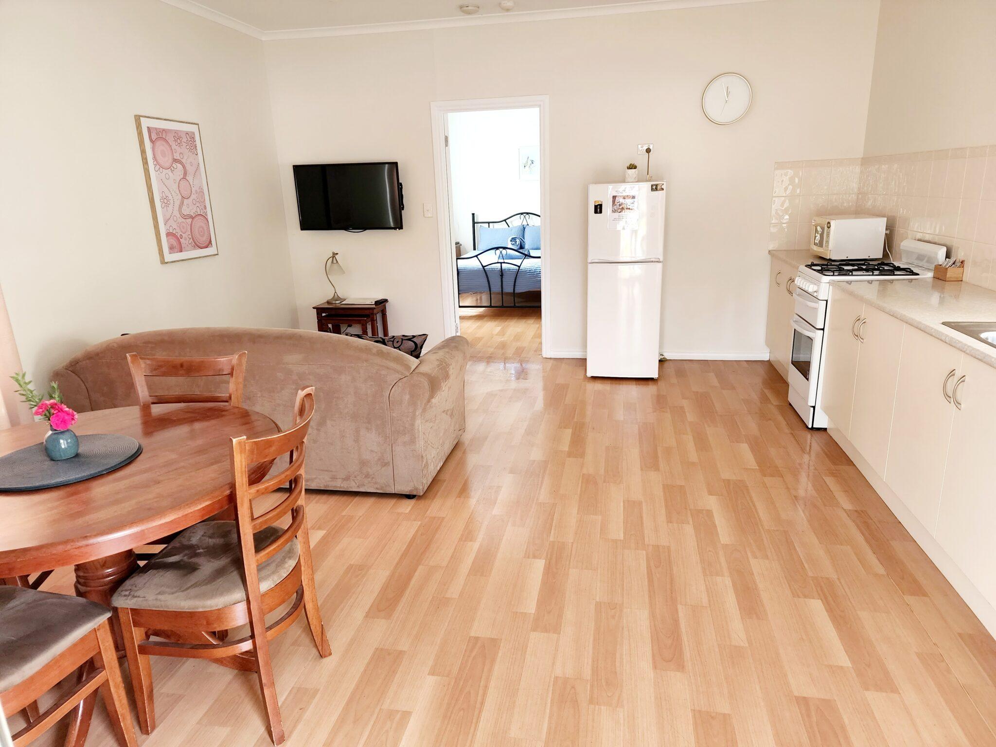 Home - Laura Community Caravan Park